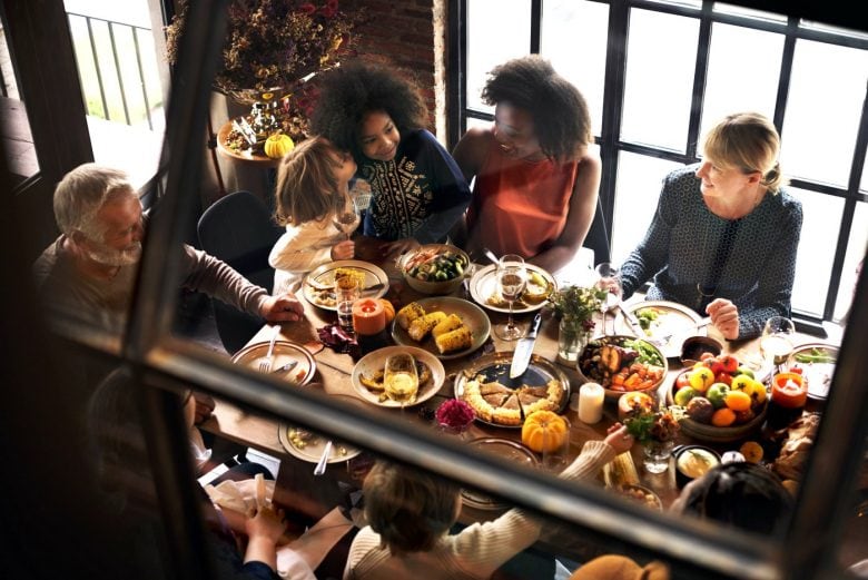 8 Thanksgiving time-savers everyone hosting a party should know - Lilyvolt